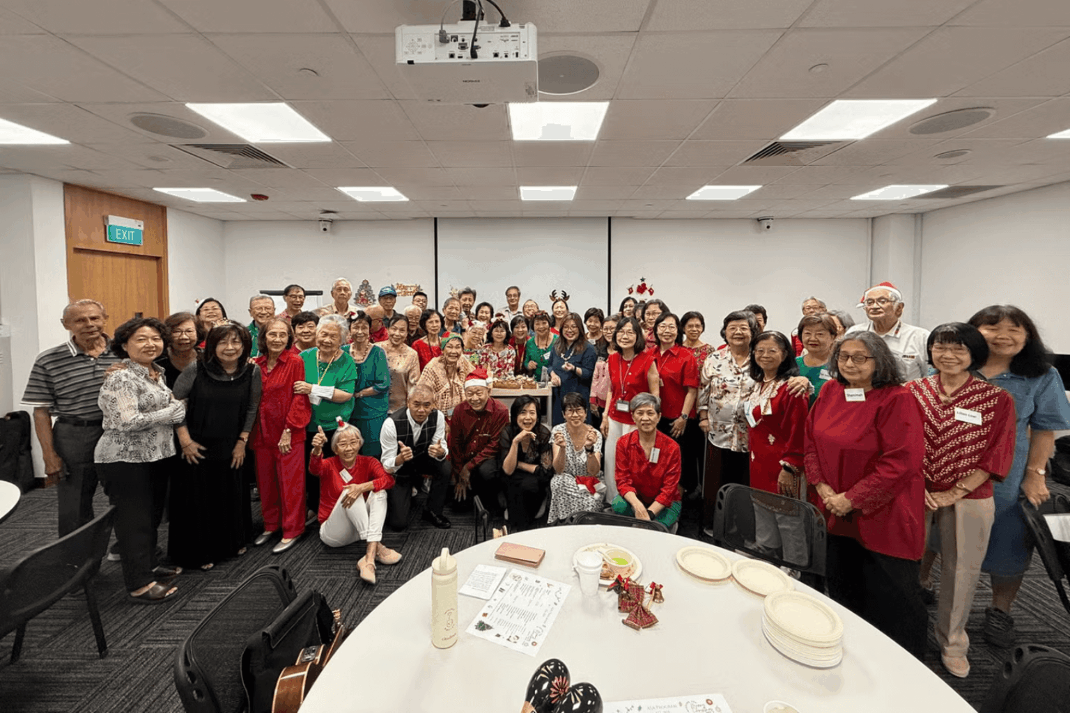 NUS Alumni Sing-Along Celebrates Christmas – AlumNUS