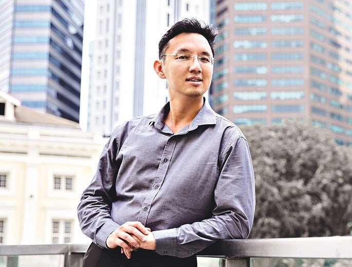 Leading by Example – AlumNUS