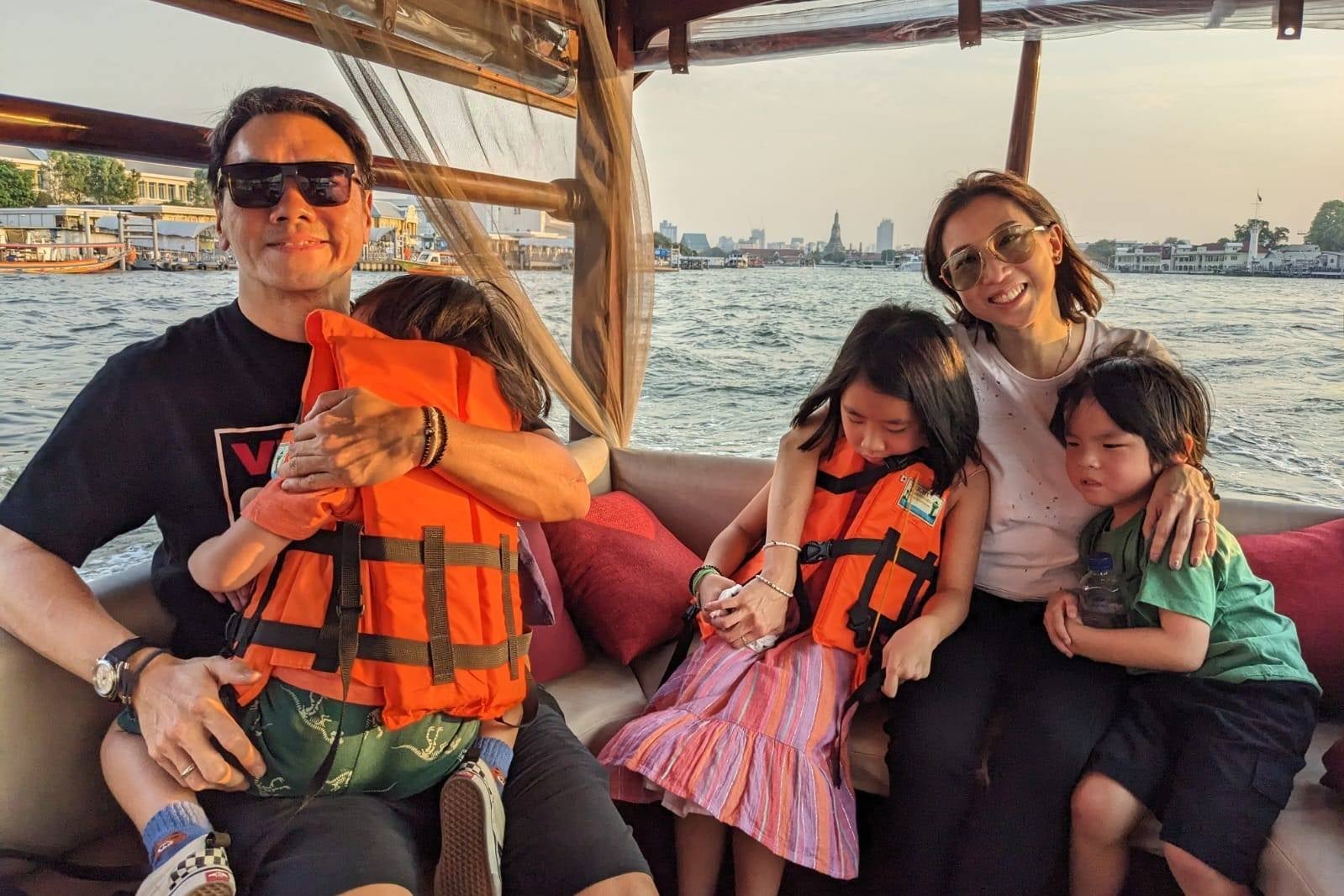 Behind Bangkok’s Buzz – AlumNUS